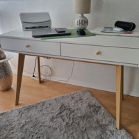 Justine desk hykkon store